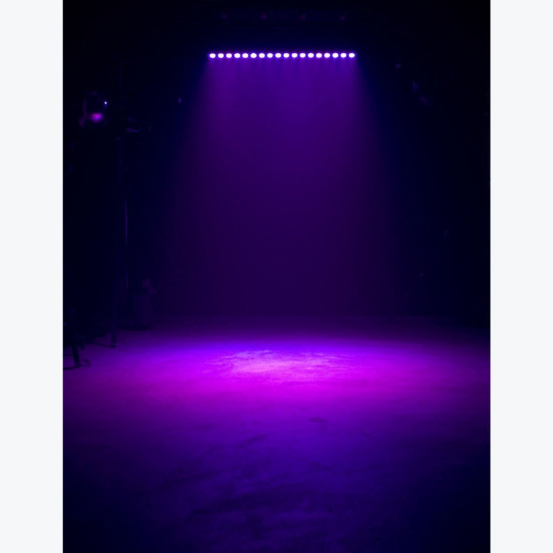 American DJ Mega TRI Bar | Jeux de lumiere - SONOLOGY Toulouse